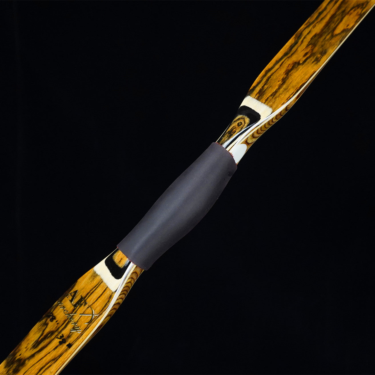 Turkish bow Que Yue ( Golden Sandalwood） – af archery